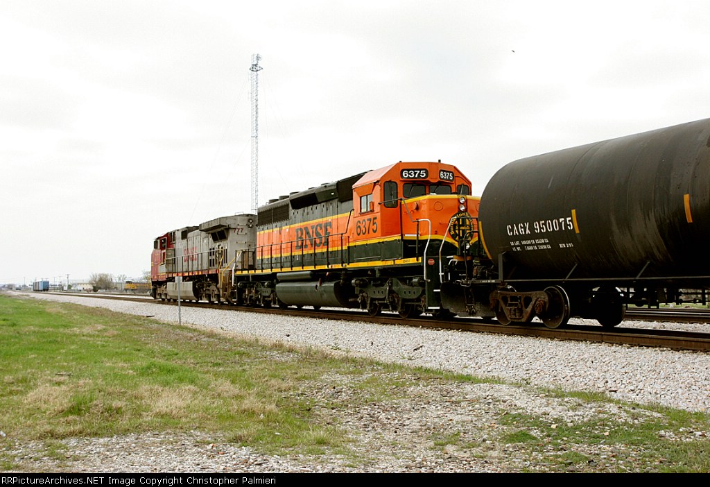 BNSF 6375 and BNSF 777